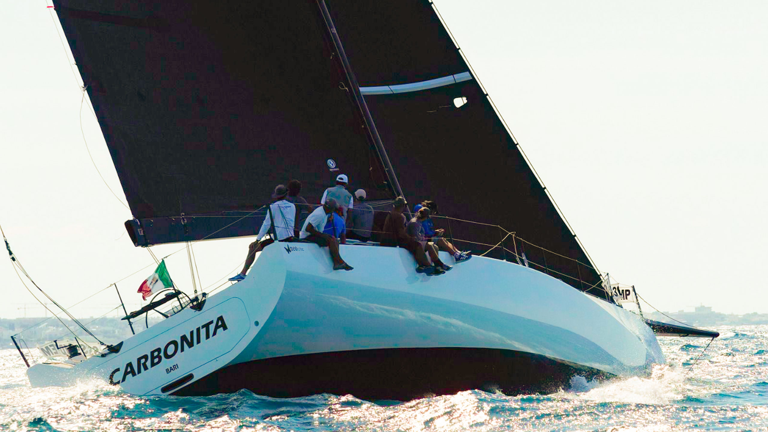 Fast comfortable Sail Boats Made in Italy - Neo yachts & Composites Srl