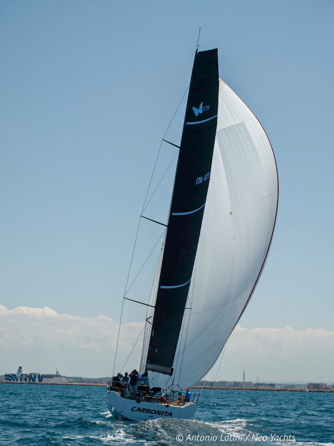 Neo 570c – Neo Yachts & Composites
